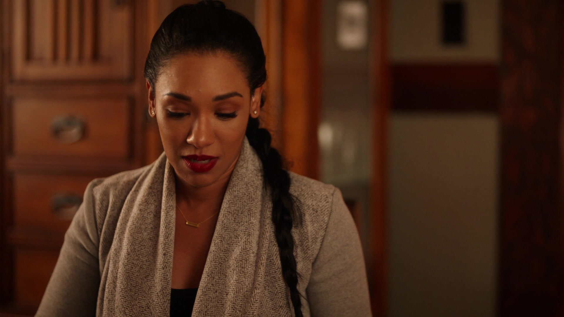 5.15 King Shark vs. Gorilla Grodd - 0233 - SciFi/Fantasy Screencaps